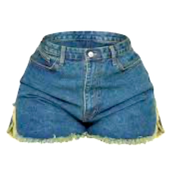 PrettyLittleThing | Shorts | Plus Size Vintage Wash Side Split Denim ...
